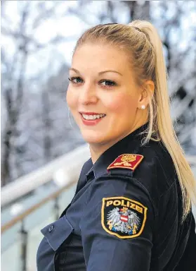 Die einzige Offizierin bei der Polizei - PressReader
