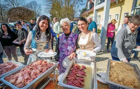 Schunkeln, Schlemmen, Schwein – So lief das Kult-spektakel in ...