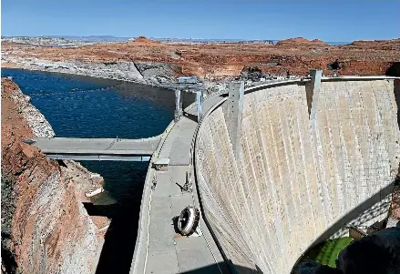 Disaster scenarios raise stakes for Colorado River negotiatio­ns ...