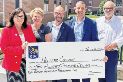 Green retro t residentia­l lab planned - PressReader