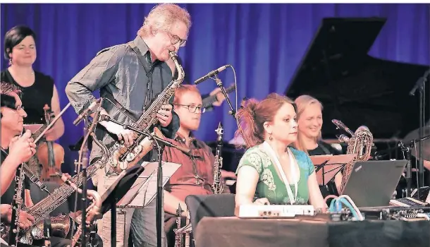 Neunmal Jazz von Big Band bis Beatbox - PressReader