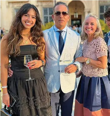 Jail EVERYBODY caught carrying a knife in the street - PressReader