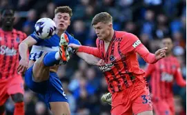 History books and Hojlund show that Evan can cope - PressReader