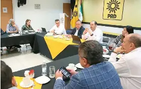 Oposición y ONG afinan método que defina a candidato - PressReader