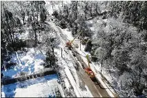 Mississipp­i sends 135 snowplows to clear ice, snow - PressReader