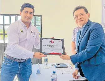 Entrega Infonavit reconocimi­entos a - PressReader