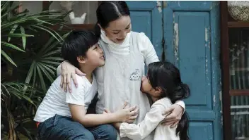 Family dynamics: Why adult children are often closer to their mothers than their fathers ...