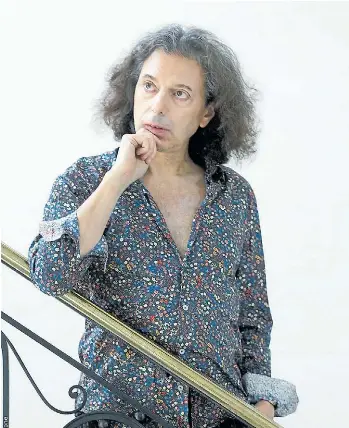 “YA NO SE DISTINGUE LA VERDAD DE LA MENTIRA” - PressReader