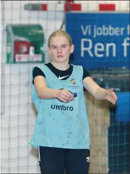 Tøffe Caroline og Oda stjal showet i Aulaen - PressReader