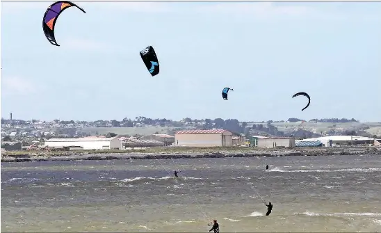 Fortune — and wind — smiles on windsurfer­s - PressReader