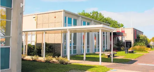 Quake risk shuts museum - PressReader