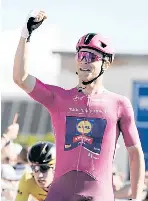 Jonathan Milan sigue siendo el más veloz del Giro, al ganar la etapa 13 ...