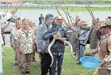 Korana royalty honour late Ndlambe Links elder for his community work ...