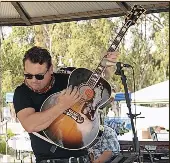 Singer’s ‘kind’ act: In the market for some top tunes - PressReader