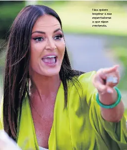 Lisa Barlow exalta a la mujer fuerte de la vida real - PressReader