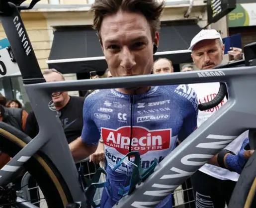 Jasper Philipsen vestigt zich definitief als klassiek renner - PressReader