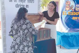 Abren cápsula del tiempo en kínder - PressReader