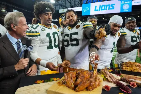 NFL Thanksgivi­ng games: Love lifts Packers as Cowboys outgun Chiefs ...