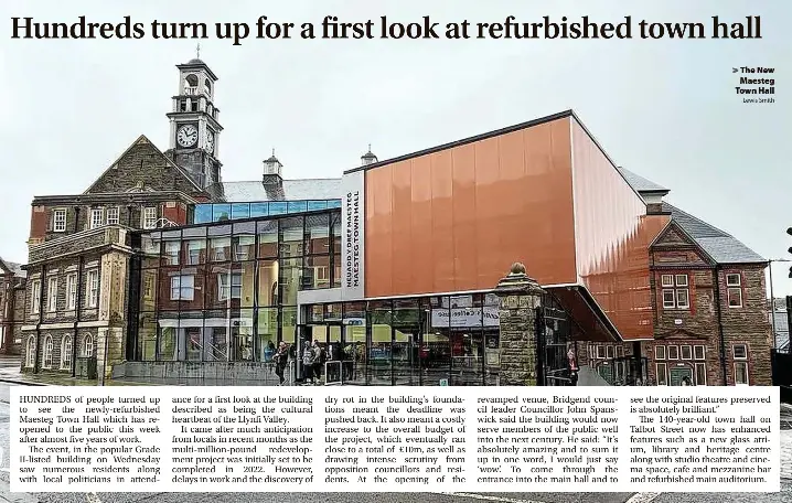 Hundreds turn up for a first look at refurbishe­d town hall - PressReader