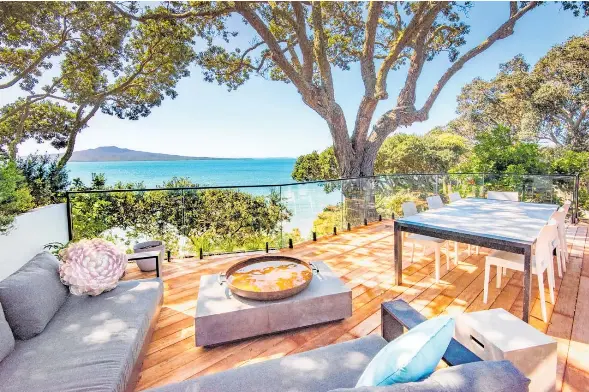 BEACHFRONT BEAUTY - PressReader