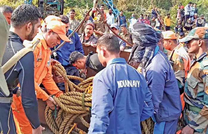 Rat-hole mining: why the practice continues in spite of its hazards ...