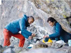 25 NOVEMBRE 2021 : LE JOUR DE LA PREMIÈRE ! - PressReader