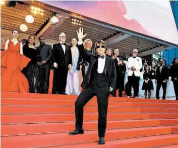 Tom Cruise devolve o glamour a Cannes - PressReader