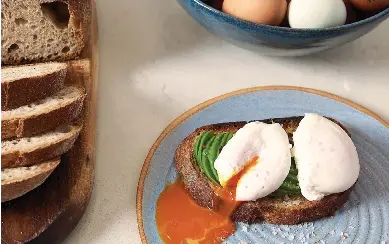 The best way to crack a perfect poached egg - PressReader