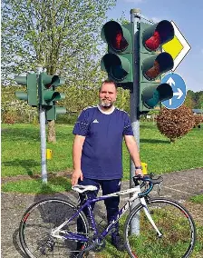 Er hilft, damit Kinder sicherer mit dem Fahrrad unterwegs sind ...