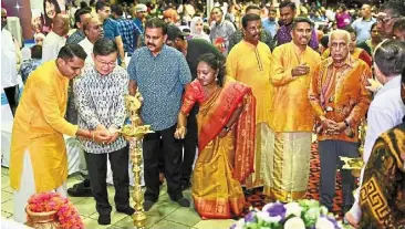 Former political rivals mingle at ndpenang MIC’S festive gathering - PressReader