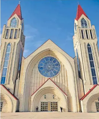 35 g. Hrvatskog franjevačk­og svetišta Kraljice Mira u Kanadi - PressReader