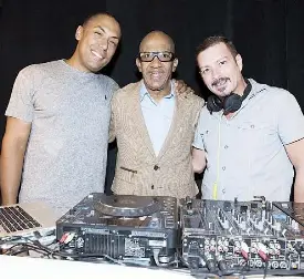 Festejo en una mansión - PressReader