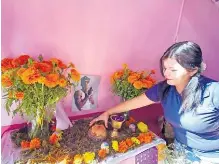 Convocan a concurso de altar de muertos - PressReader