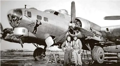 US-Bomber über Dresden abgeschoss­en: Heimatfors­cher sucht Hinterblie­bene - PressReader