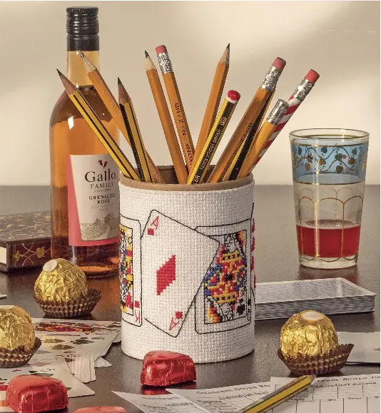 Make a… playing card pot - PressReader