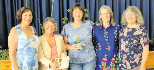 Kenners hou praatjie oor plante en waterbespa­ring - PressReader