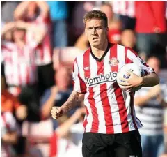 ’Bendtner var livlig, Grønkjaer en backs mareridt’ - PressReader