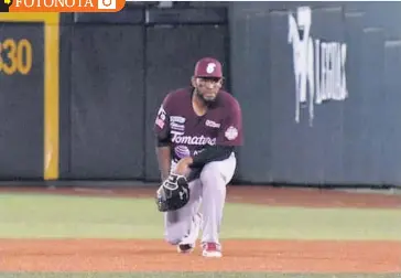 EL MÁNAGER OSCAR ROBLES MANDA A LA BANCA AL REFUERZO JOVAN ROSA ...