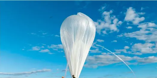 Grande première pour le CNES : un ballon stratosphé­rique effectue un ...
