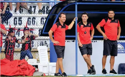 Joseph se interesó por salida de ídolos manudos - PressReader