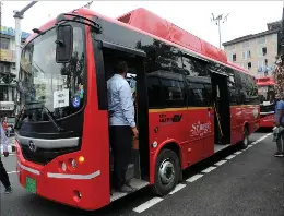 Trial run of 6 e-buses begins in Sgr - PressReader