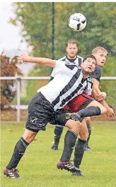 Hilfarth hebt sich an der Tabellensp­itze ab - PressReader