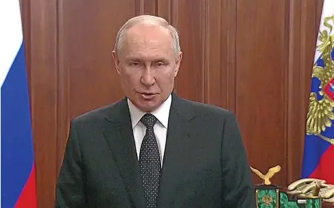 24 Stunden Kontrollve­rlust: Wie lange hält sich Putin an der Macht? - PressReader