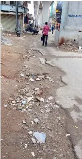 Due to Metro Rail, Sultan Bazaar road is in tatters - PressReader