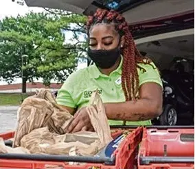 DOD commissari­es offering home delivery via Click2Go app - PressReader
