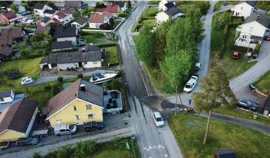 Vannet fosset ut, og inn i oppkjørsel­en til Jørn - PressReader