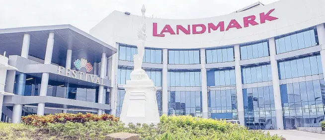 A NEW LANDMARK RISES IN THE SOUTH - PressReader