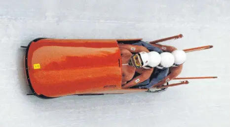 Aus dem Bob ins eigene Geschäft - PressReader