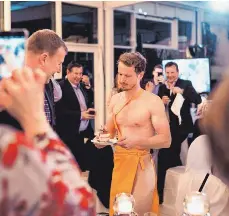 Endlich wieder Orange-Dinner - PressReader