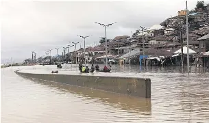 Floods kill hundreds, wreak havoc - PressReader